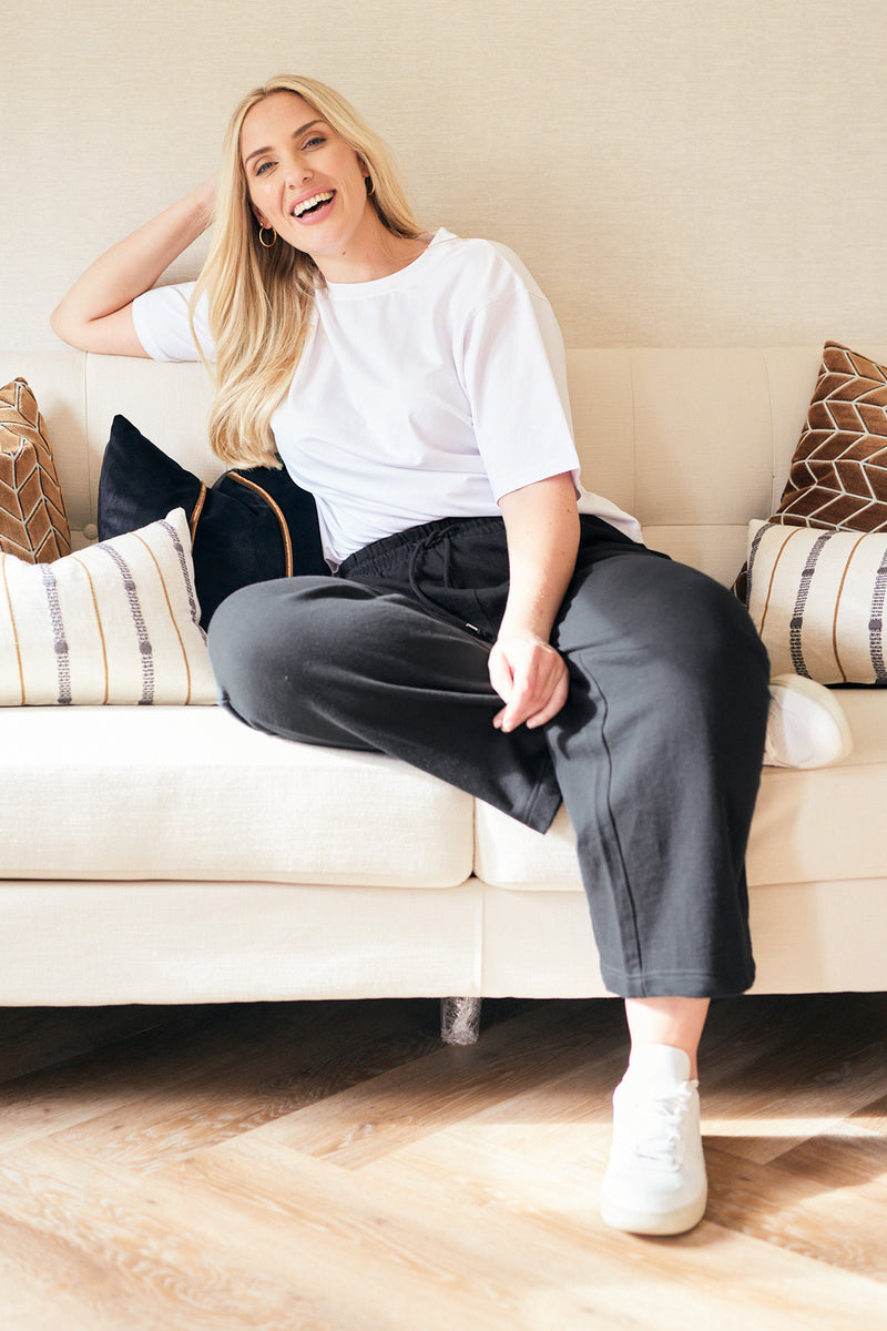 Robyn - Wide Leg Jogger - Black – This is Unfolded