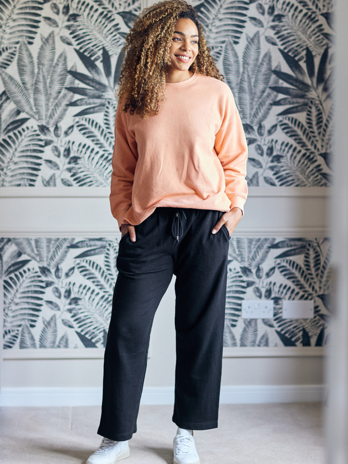 Robyn - Wide Leg Jogger - Black – This is Unfolded